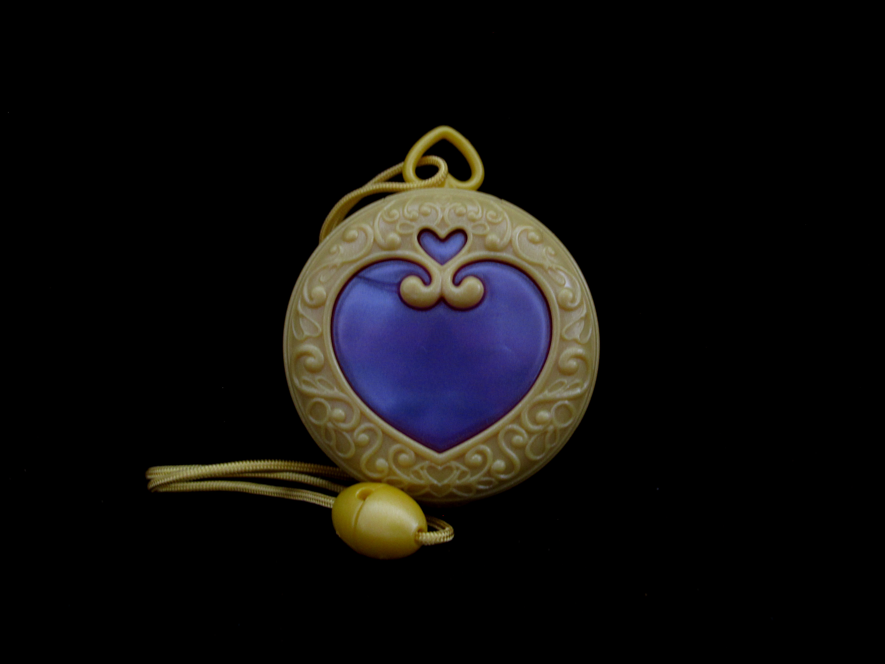 Tiny Power! Locket Polly Pocket